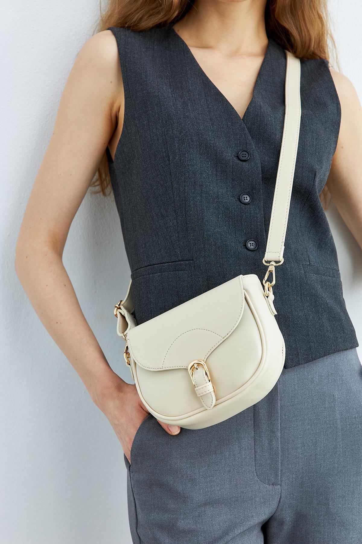 Mopia Krem Kadın Kapaklı Çapraz Askılı Çanta Fiyatı, Yorumları - Trendyol