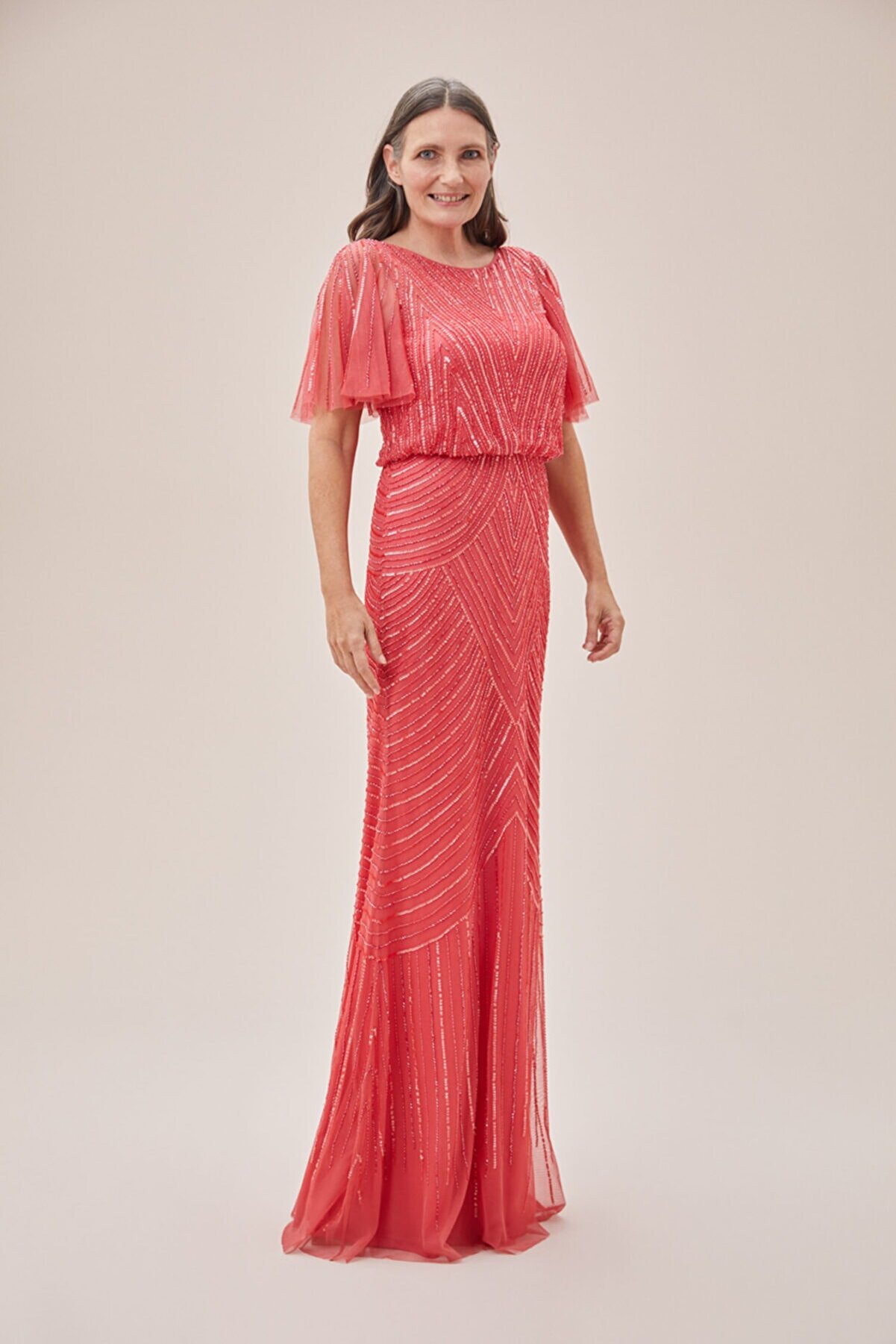 Oleg Cassini Mercan Rengi Payet Işlemeli Kısa Kollu Uzun Abiye Elbise ...