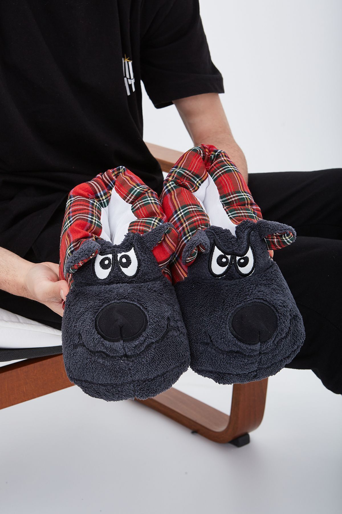 Moda Devrin Füme Kırmızı Ekoseli Hayvanlı Sessiz Taban Panduf Sevimli ...