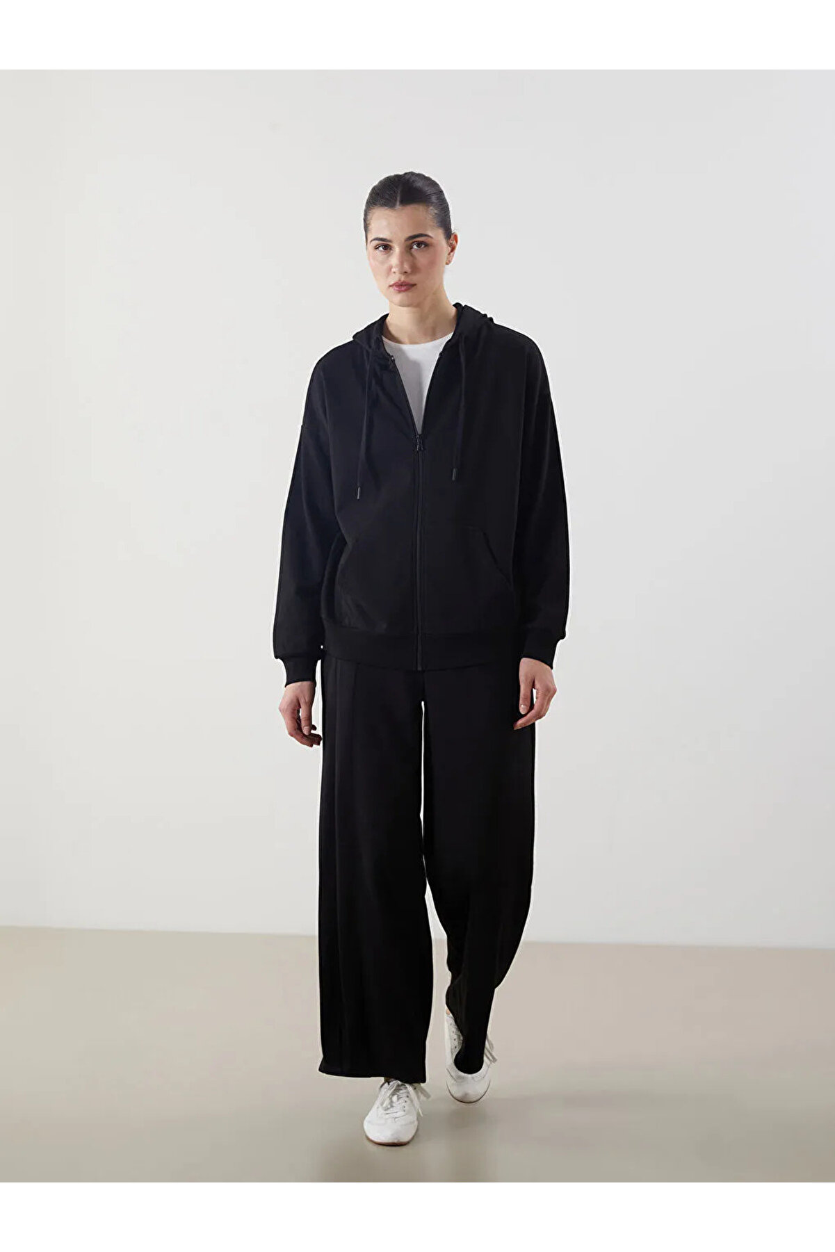 LC Waikiki LCW Modest Siyah Beli Lastikli Geniş Paça Kadın Eşofman Altı ...