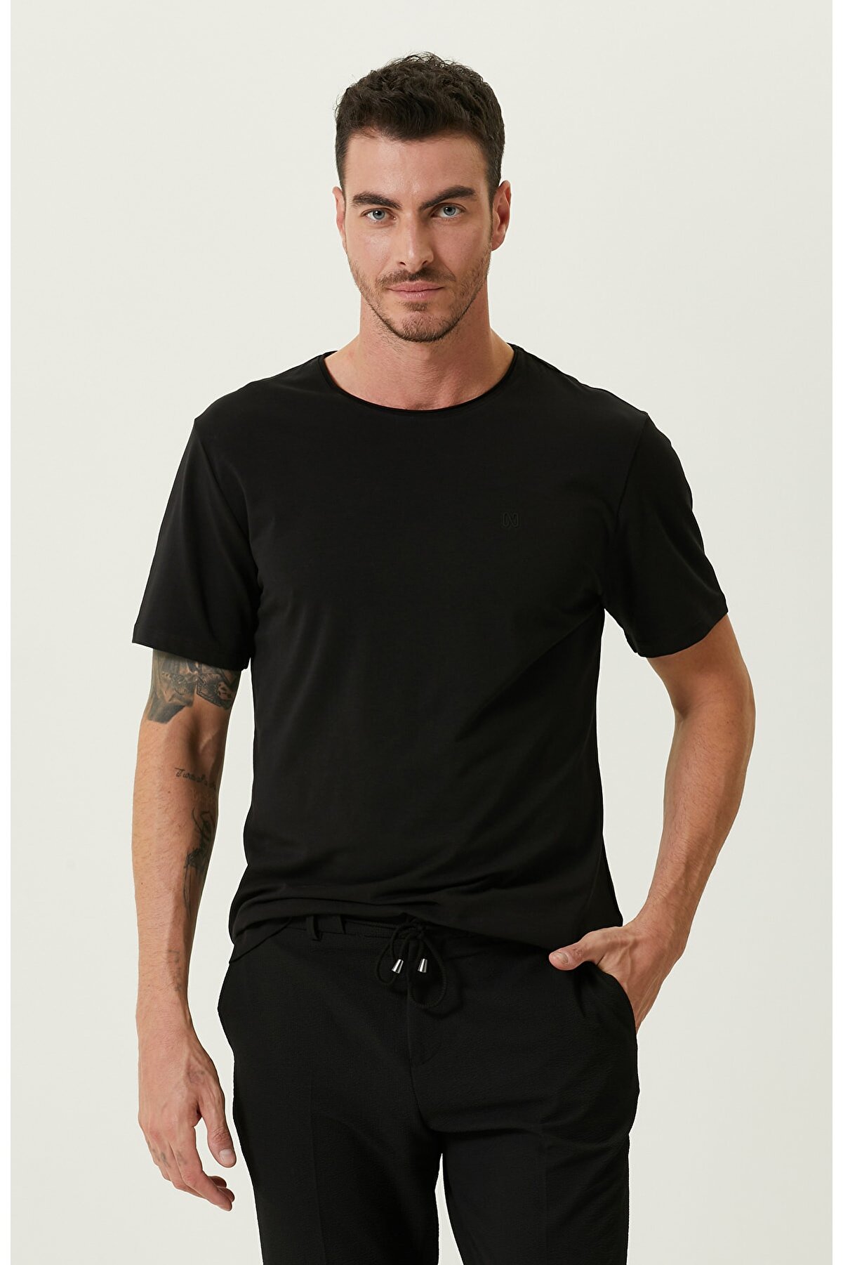 Network Siyah Kısa Kollu T-shirt Fiyatı, Yorumları - Trendyol