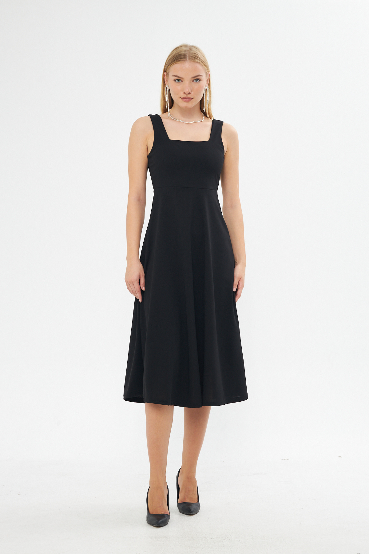 lovebox Esnek Krep Kumaş Kalın Askılı Kare Yaka Midi Boy Kloş Tasarım Siyah Abiye Elbise 086 ...