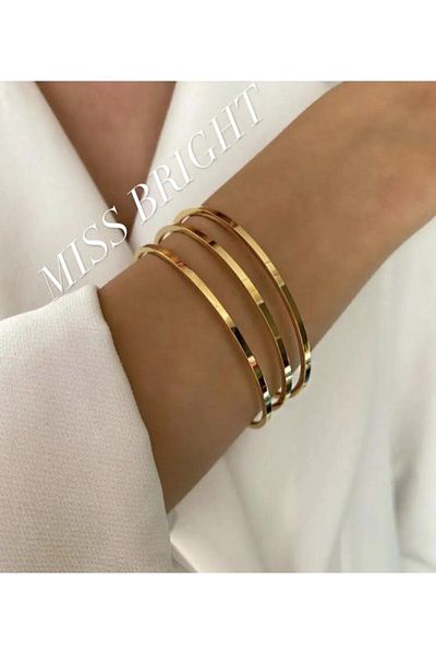 Thick bracelets store