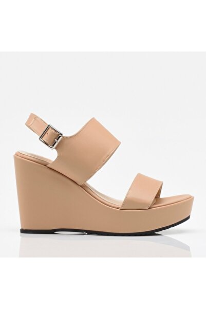 Beige Sandals Styles, Prices - Trendyol