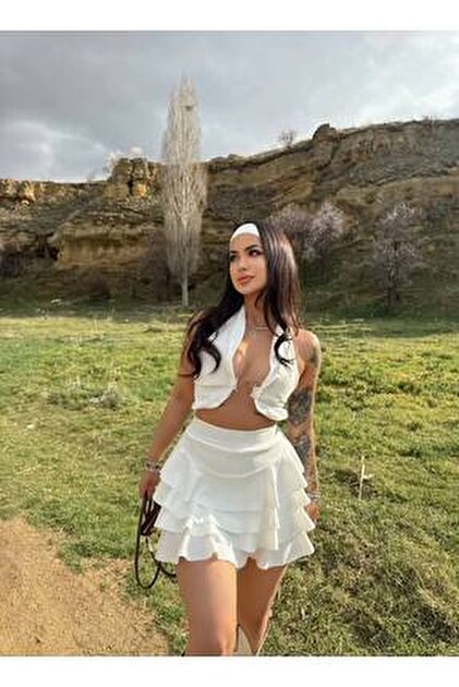 aytenli Fırfırlı Şortlu Bel Lastikli Bedenli Üç Kat Fırfır Detaylı Mini ...