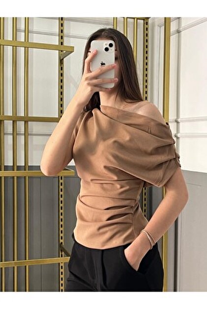 peri tower Drape/Büzgü Detaylı Dökümlü Asimetrik Yaka Örme Krep Kumaş ...
