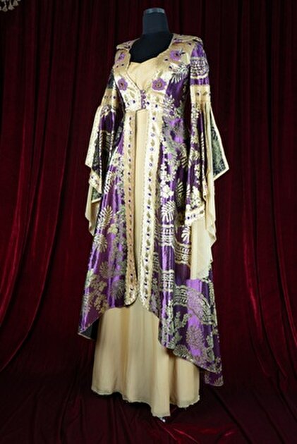 hurrem sultan elbiseleri