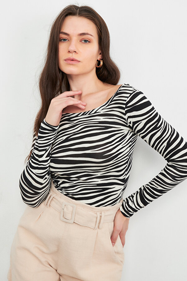 modavingo WOMEN'S BLACK AND WHITE ZEBRA PATTERN PRINCESS COLLAR BODY ...