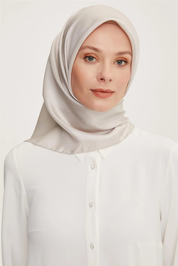 Armine Eșarfă din mătase twillă de culoare uni- Trendyol