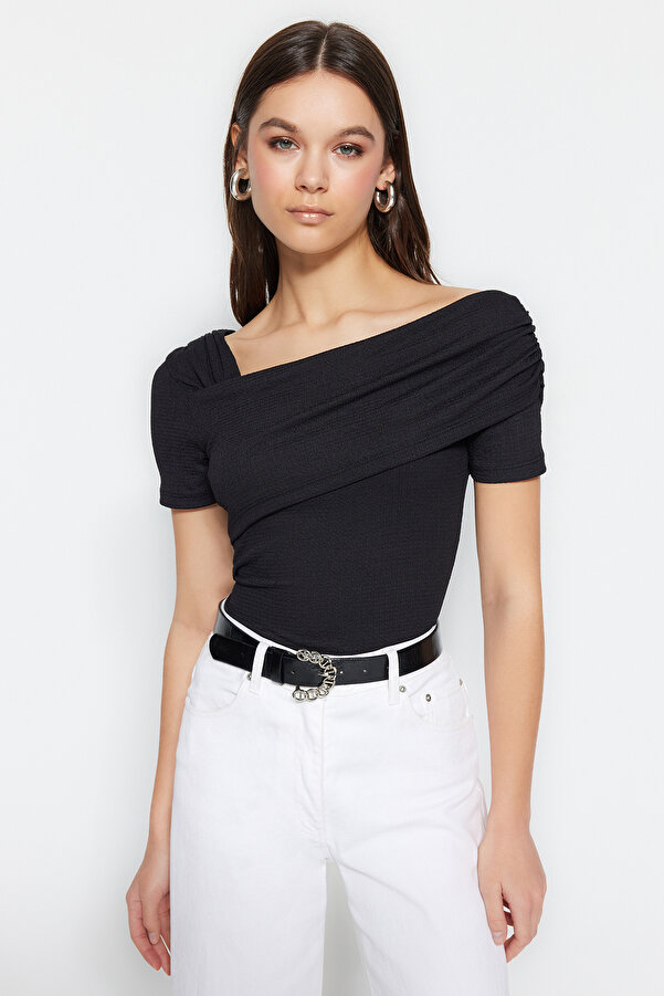 Trendyol Collection Black Asymmetrical Collared Fitted/Body-Sitting ...