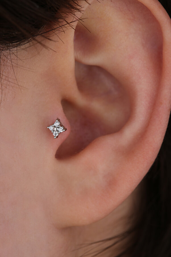 VLM AKSESUAR Tragus Helix Surgical Steel Clover Piercing (6mm) - Trendyol