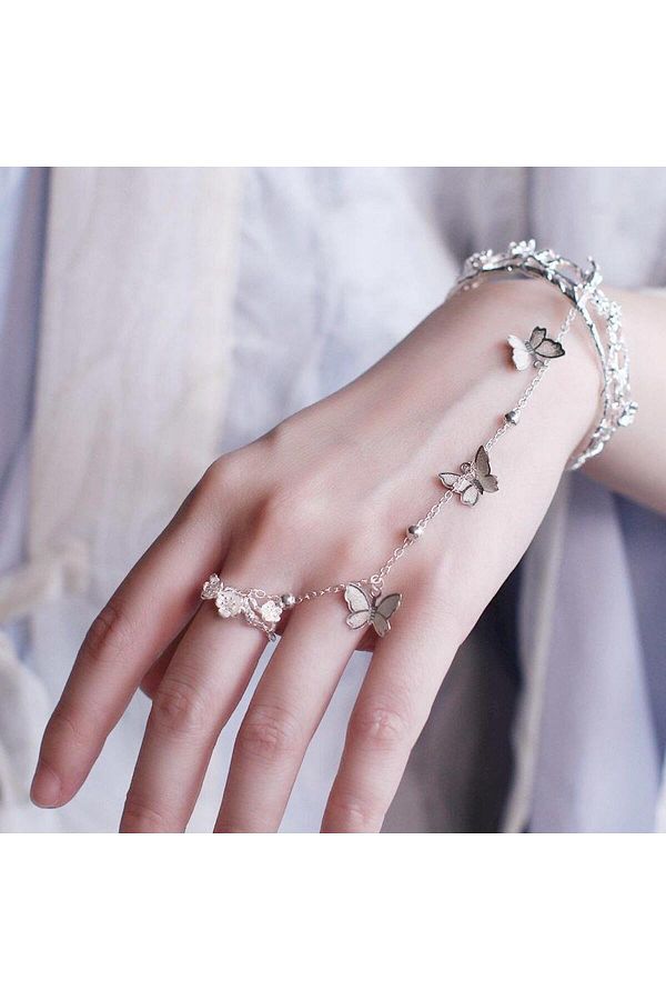 Butterfly connecting rings store