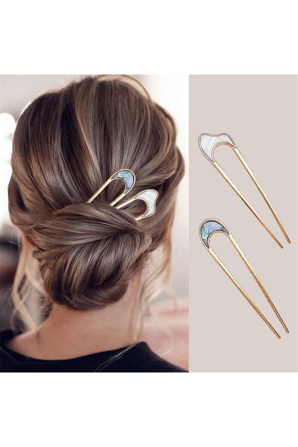 Hair clip with pin store
