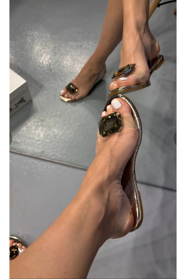 DC DONNA Papuci Aqua cu detaliu de piatră de culoare aurie- Trendyol