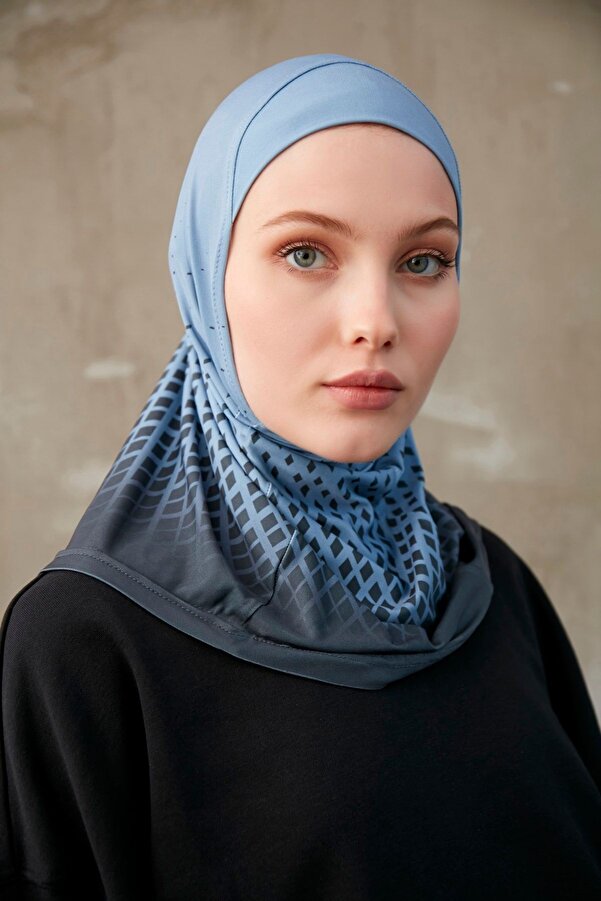 Saless Blue Gradient Dot Pattern Sports Bonnet Hijab - Standard Size ...