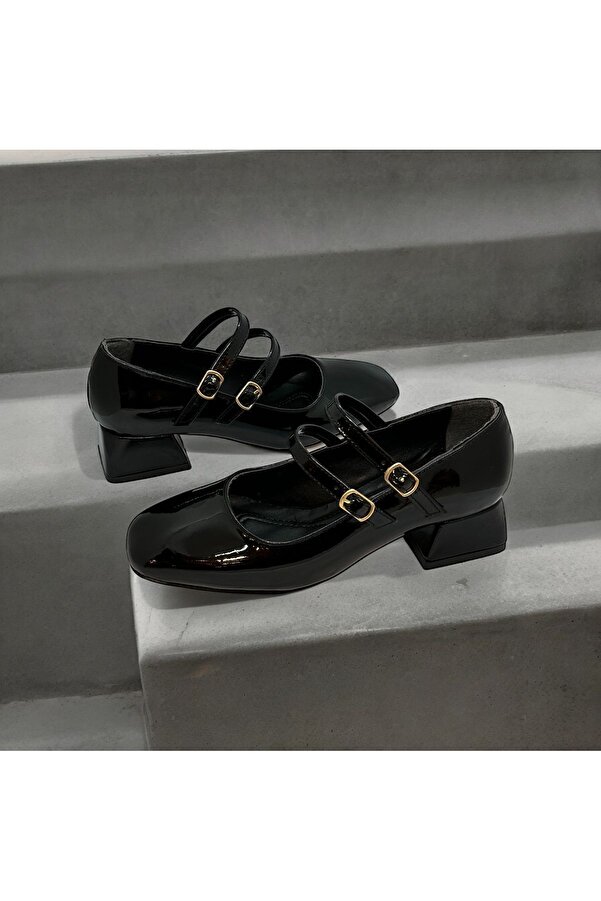 runa shoes Black Patent leather closed back double band square toe hard ...