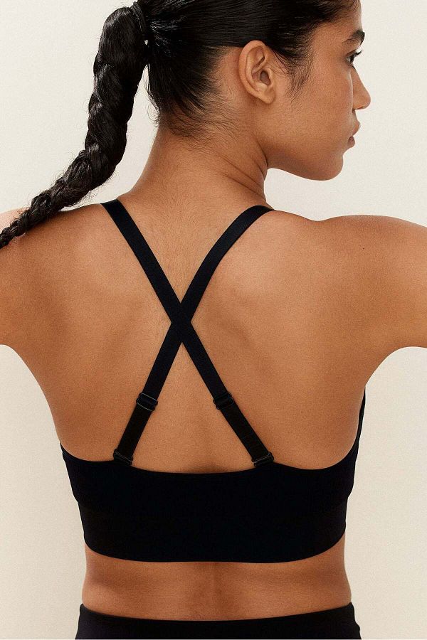 H&m sports bras store