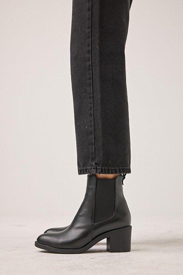 Yaya by Hotiç Black Women's Heeled Boots - Trendyol