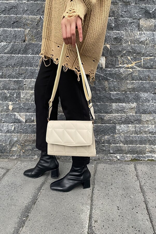 DZC KUZENLER ÇANTA Women's Cream Quilted Adjustable Crossbody Bag ...