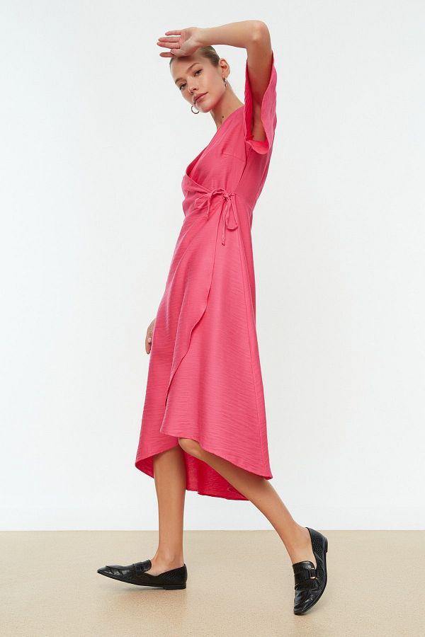 Trendyol Collection Rosafarbenes Zweireihiges Webkleid Twoss21el2071