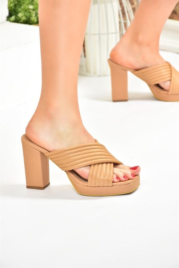 Fox Shoes Дамски чехли с дебел ток Skin Cross Banded M282061009- Trendyol