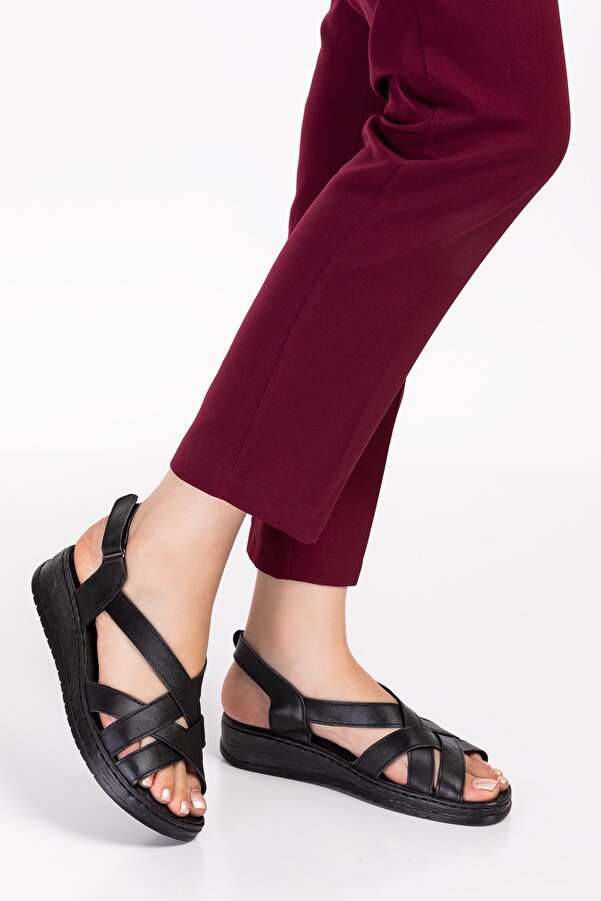 Akgün Terlik Sandale de damă din piele naturală neagră cu talpă moale ...