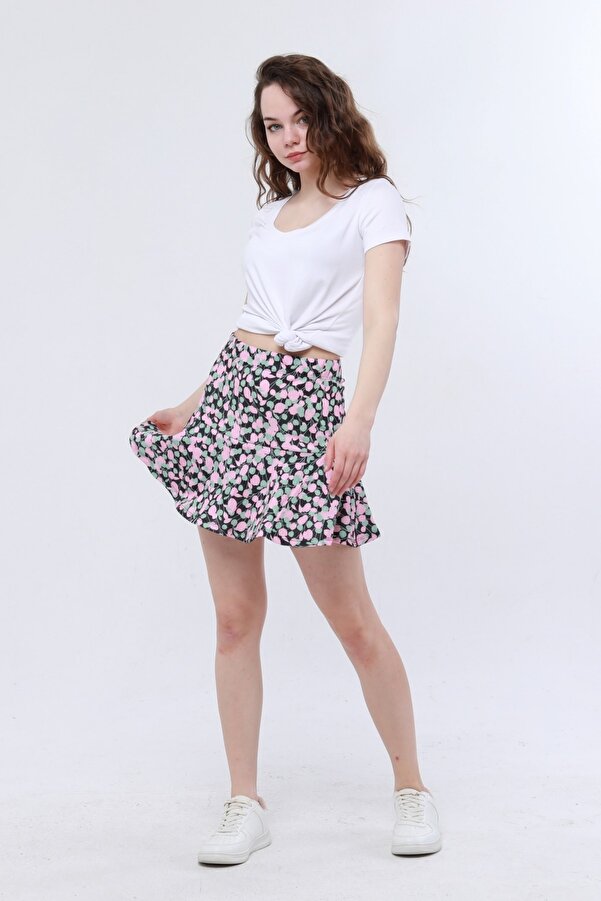 Bolder Freya Rock mit schwarzem Punktmuster und Shorts- Trendyol