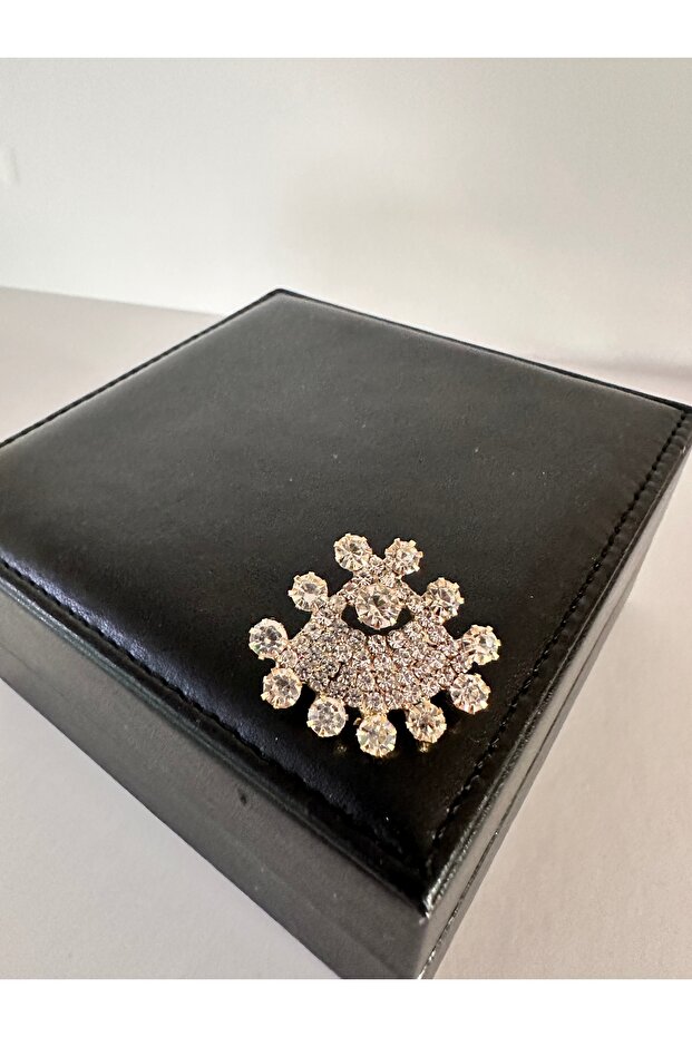 ODDA TASARIM ATÖLYESİ Kristal taşlı yaprak modelli broş - Fiyatı, Yorumları