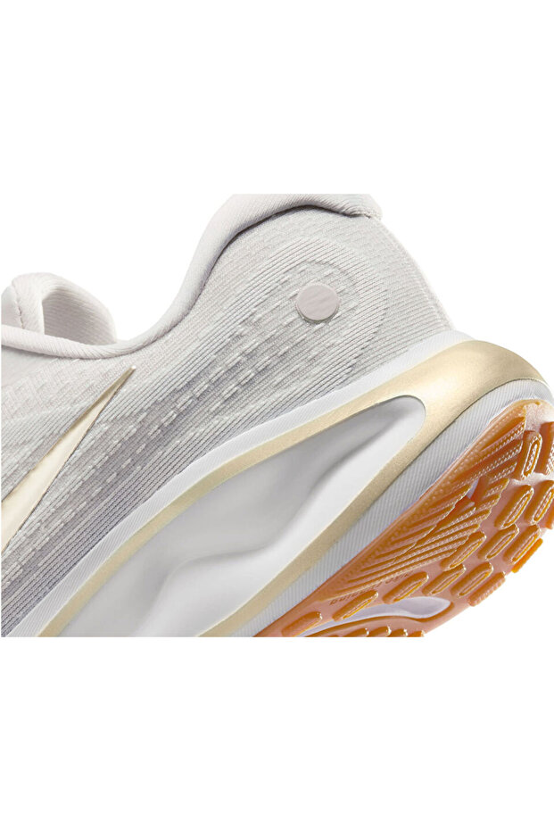 Nike Kadın Koşu Ayakkabısı Journey Run FJ7765-003 Krem - Fiyatı, Yorumları