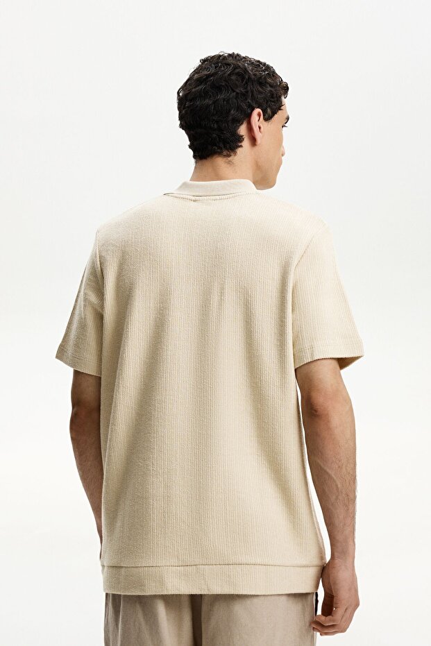 Bershka Textured polo shirt- Trendyol