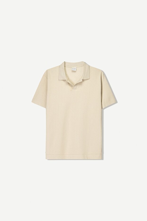 Bershka Textured polo shirt- Trendyol