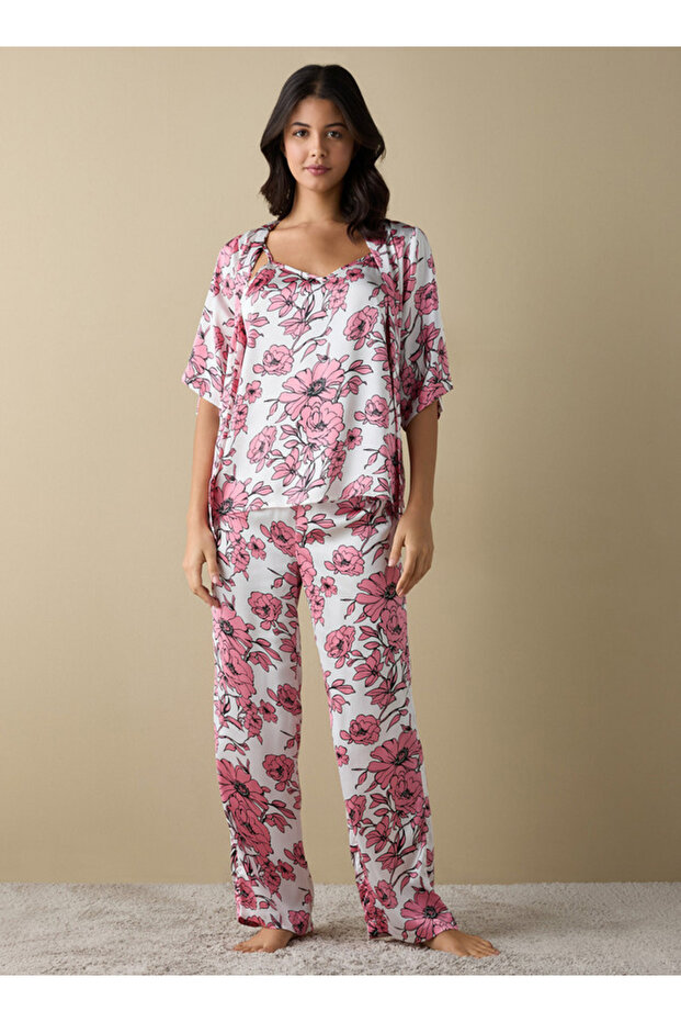 FAV All-Over Floral Print Top with Robe and Pyjamas- Trendyol
