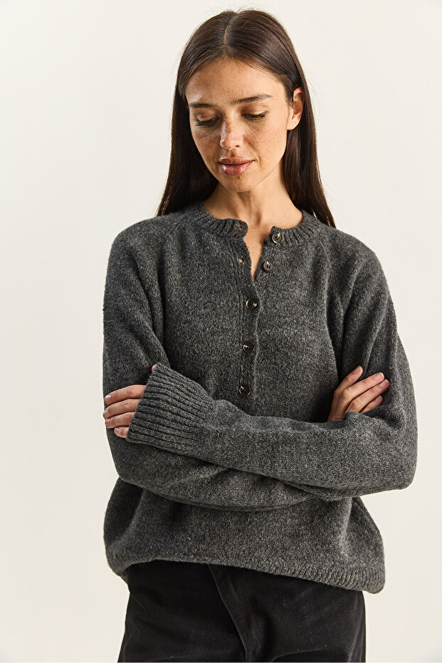 Bianco Lucci Women's 5 Button Sweater 20251114- Trendyol