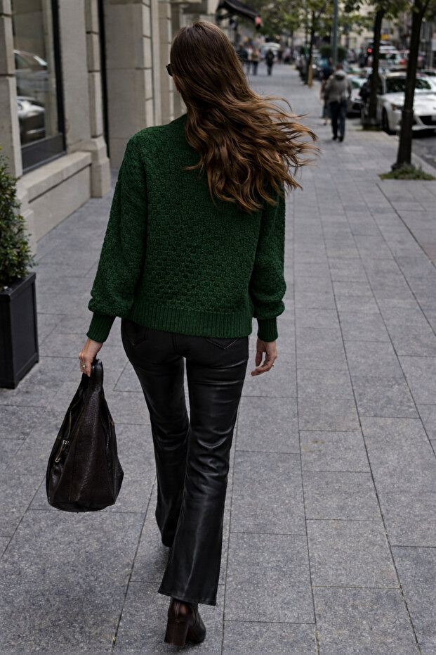 WE AND ME Women's Cropped Cardigan with 6 Buttons at the Bottom- Trendyol