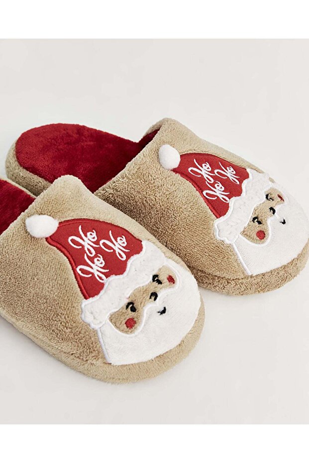 Chirpy Дамски домашни пантофи „Дядо Коледа“ - NOE- Trendyol