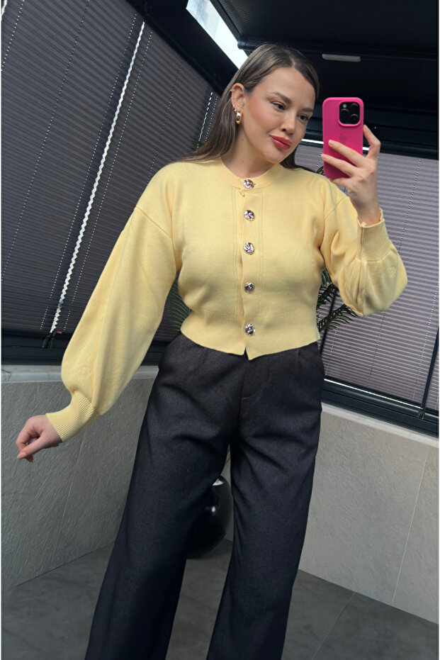 MİR STORE Sarı Balon Kollu Çiçek Düğme Detaylı Kısa Hırka - Fiyatı ...