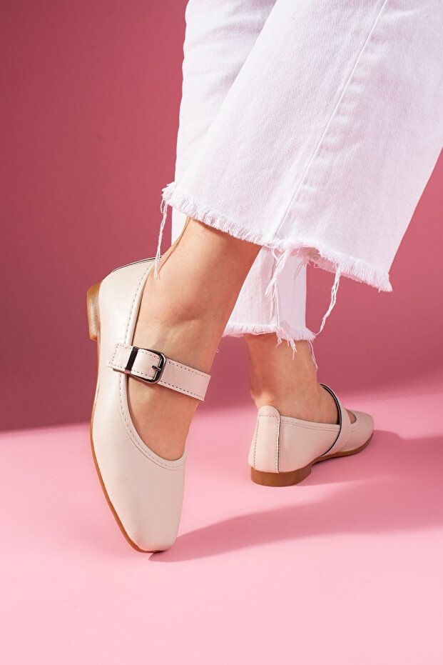 FUGA MODA Μπαλαρίνες Lorena Beige με χρυσή αγκράφα και χοντρές ταινίες ...