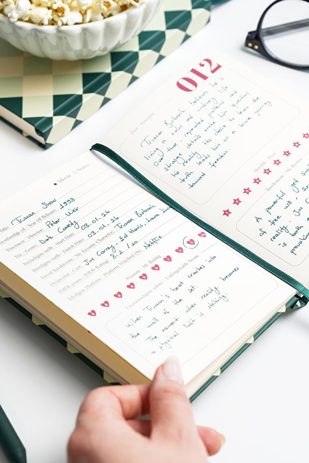 Matt Notebook Jurnal de filme și seriale - Jurnal de filme și seriale ...