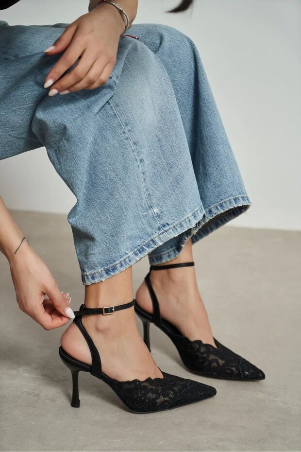 cevaplus Black Icon Siyah Dantel Bilekten Bağlı Stiletto - Fiyatı ...