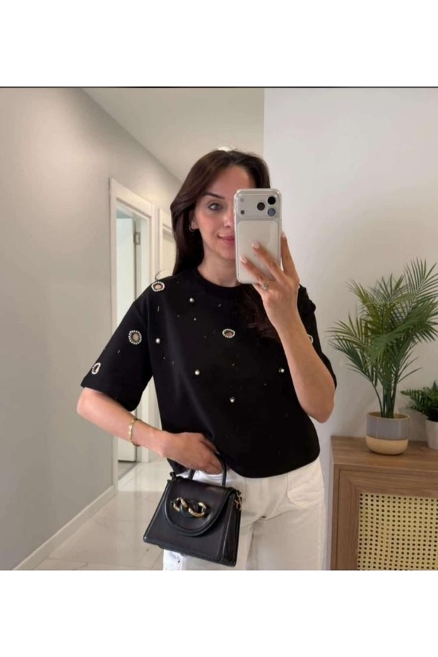 KAREN Siyah İnci ve Taş Detaylı Oversize T-Shirt - Fiyatı, Yorumları