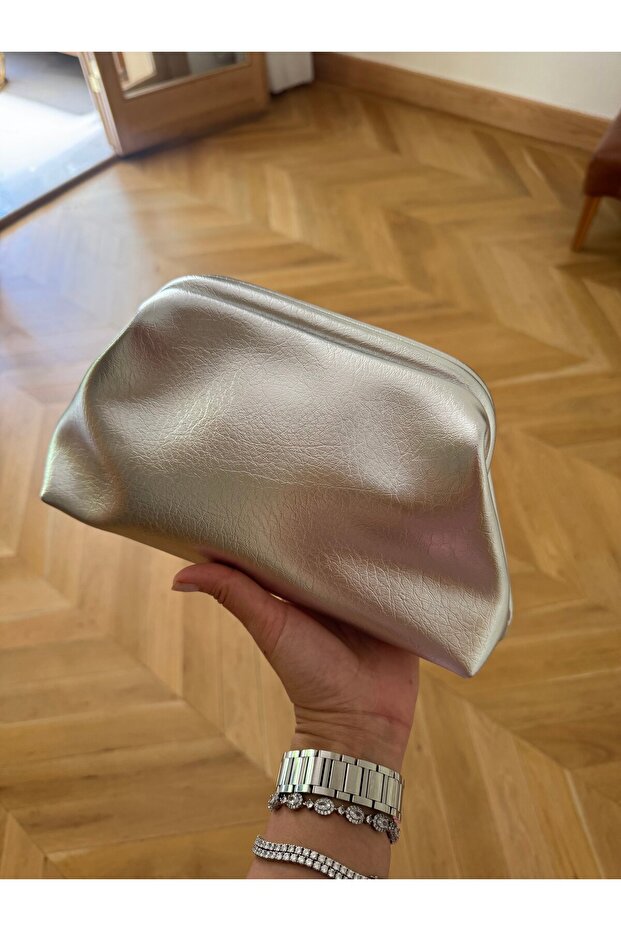 Tina İstanbul Burslu Clutch Mini Çanta Metalize Deri Silver - Fiyatı ...