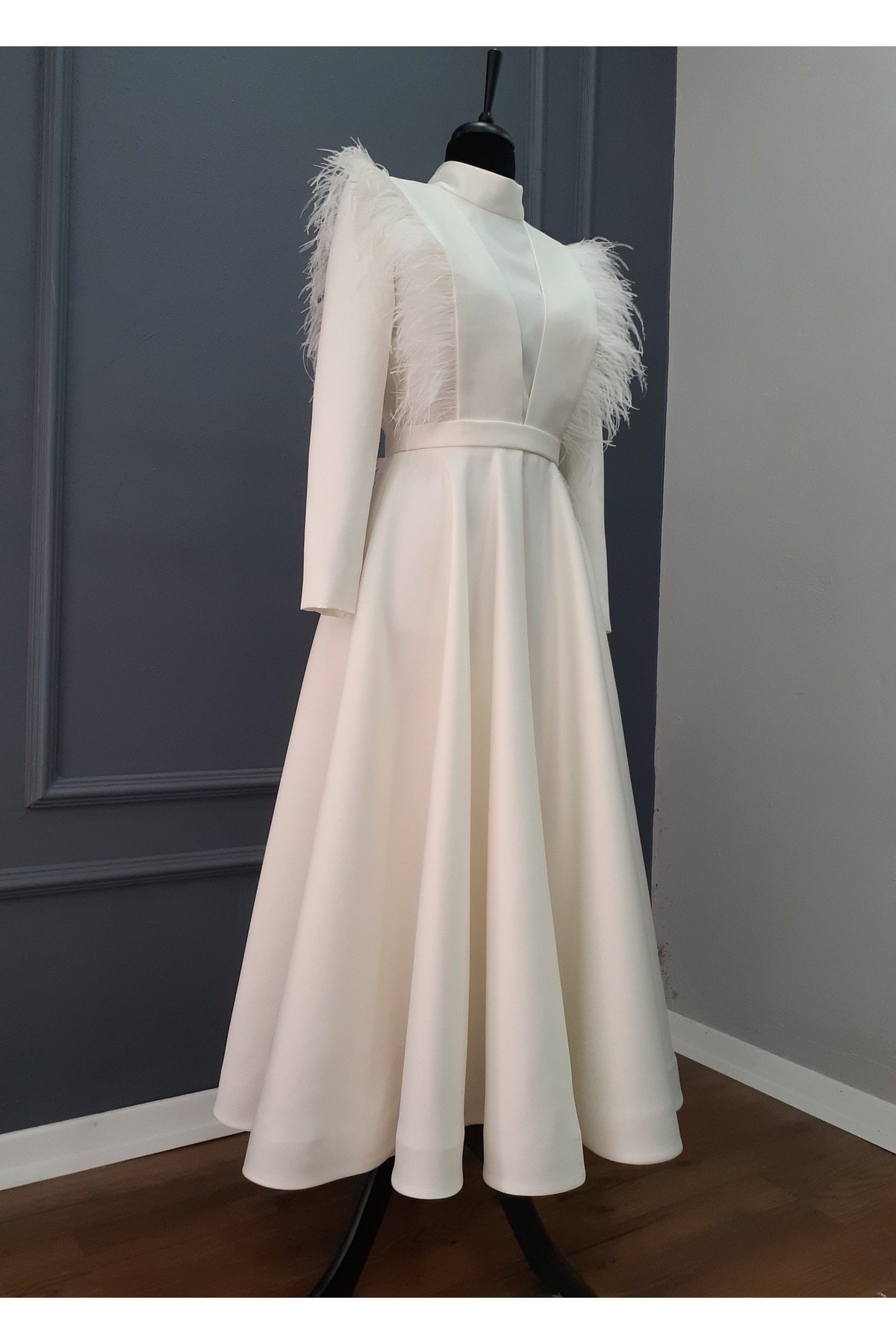 sade abiye Tüylü Beyaz Tesettür Saten Fiyatı, Yorumları - Trendyol