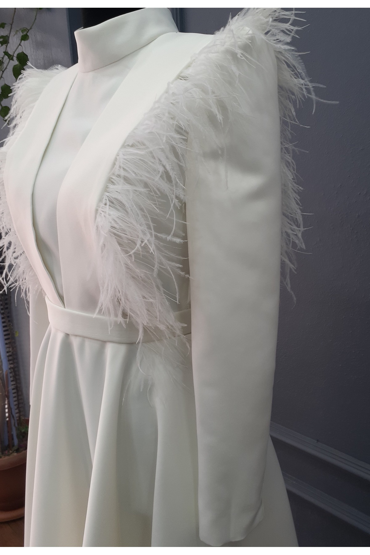 sade abiye Tüylü Beyaz Tesettür Saten Fiyatı, Yorumları - Trendyol