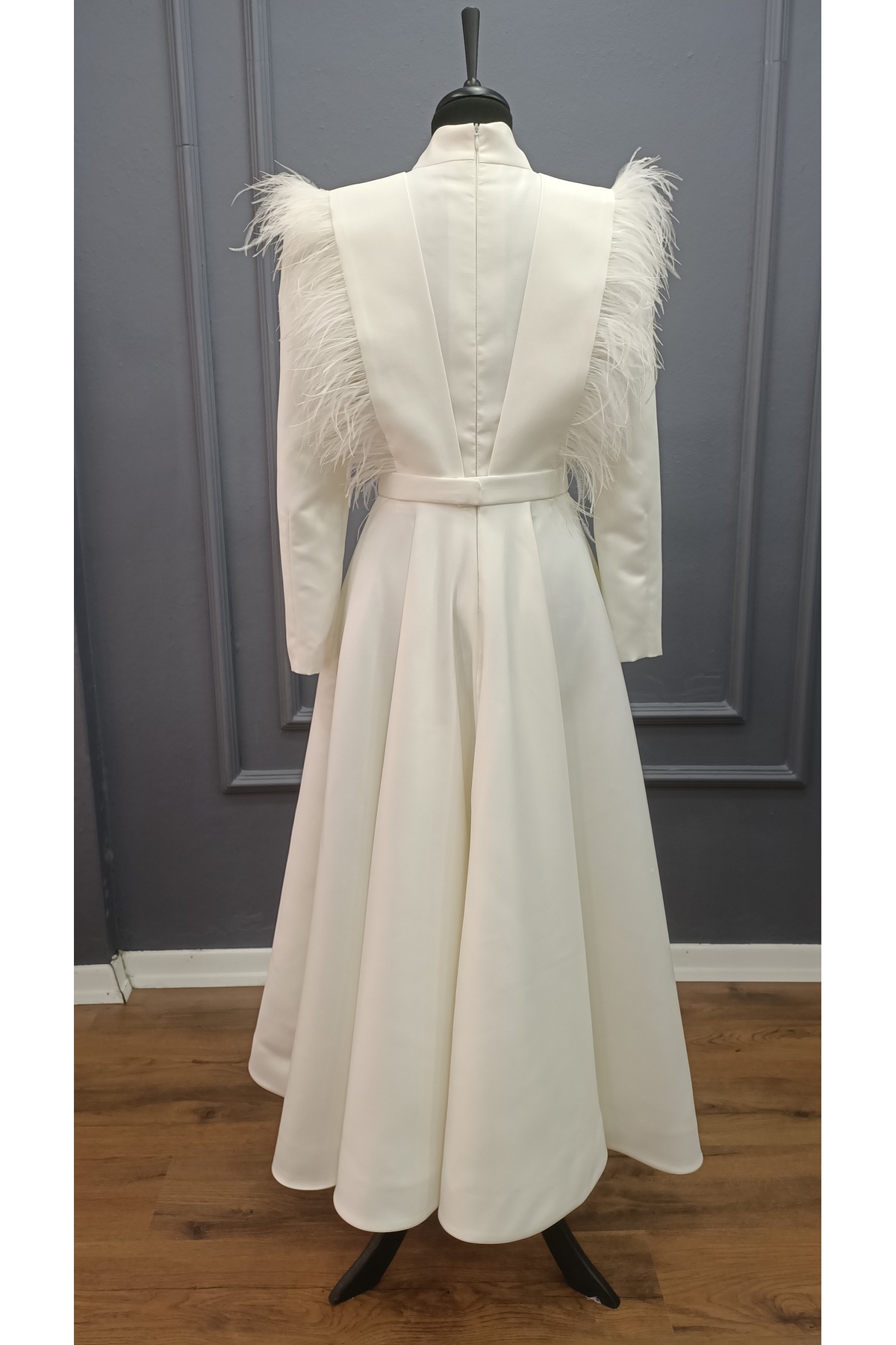 sade abiye Tüylü Beyaz Tesettür Saten Fiyatı, Yorumları - Trendyol