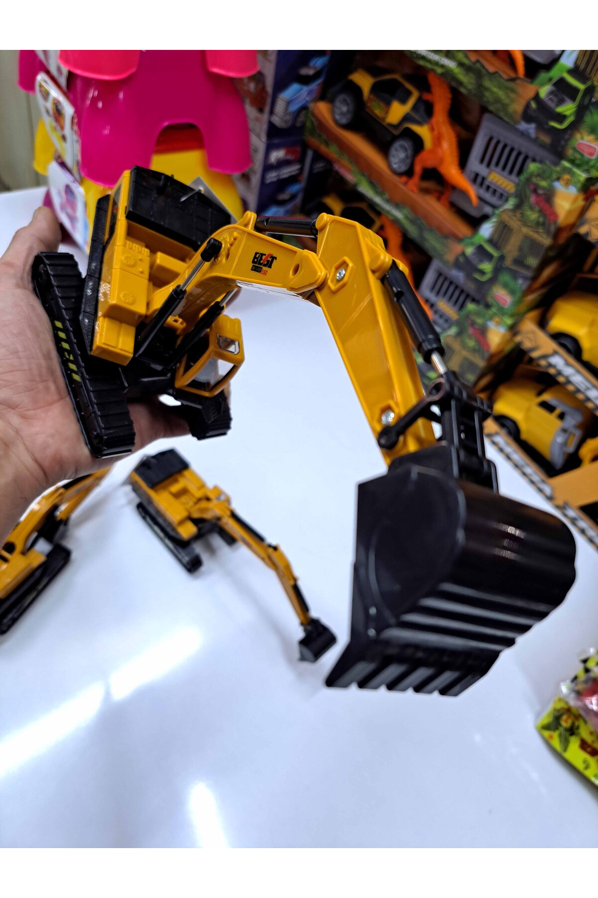 ALYTOYS Kepçe İş Makina Ölçek ürün sürtmeli şase paletten ayrı döner ...