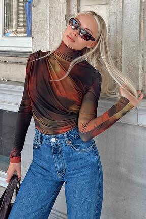 Swist Turuncu Batik Desen Yarım Balıkçı Omuz ve Bel Drapeli Kadın Bluz ...