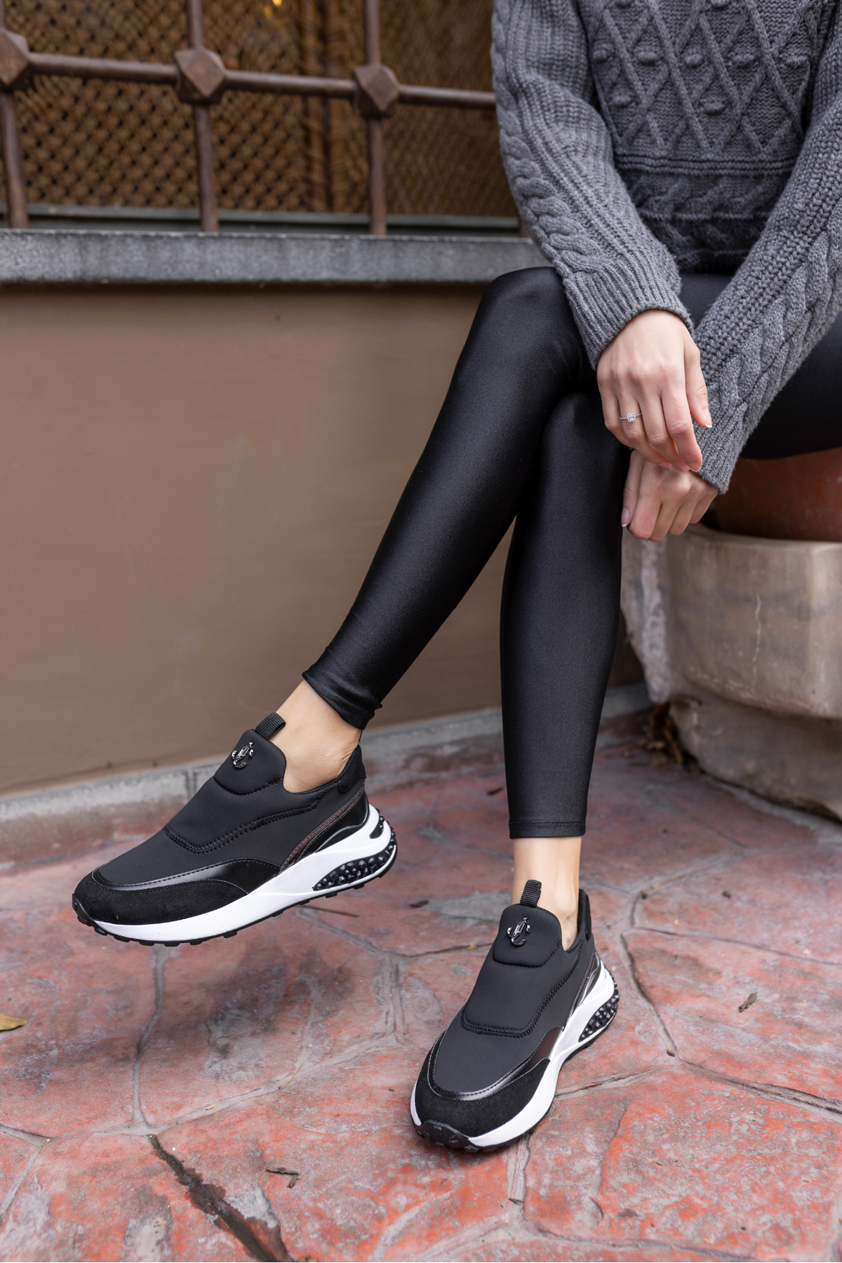 ANGELİNA JONES JEREMA KADIN SİYAH SCUBA KUMAŞ SNEAKER - Fiyatı, Yorumları