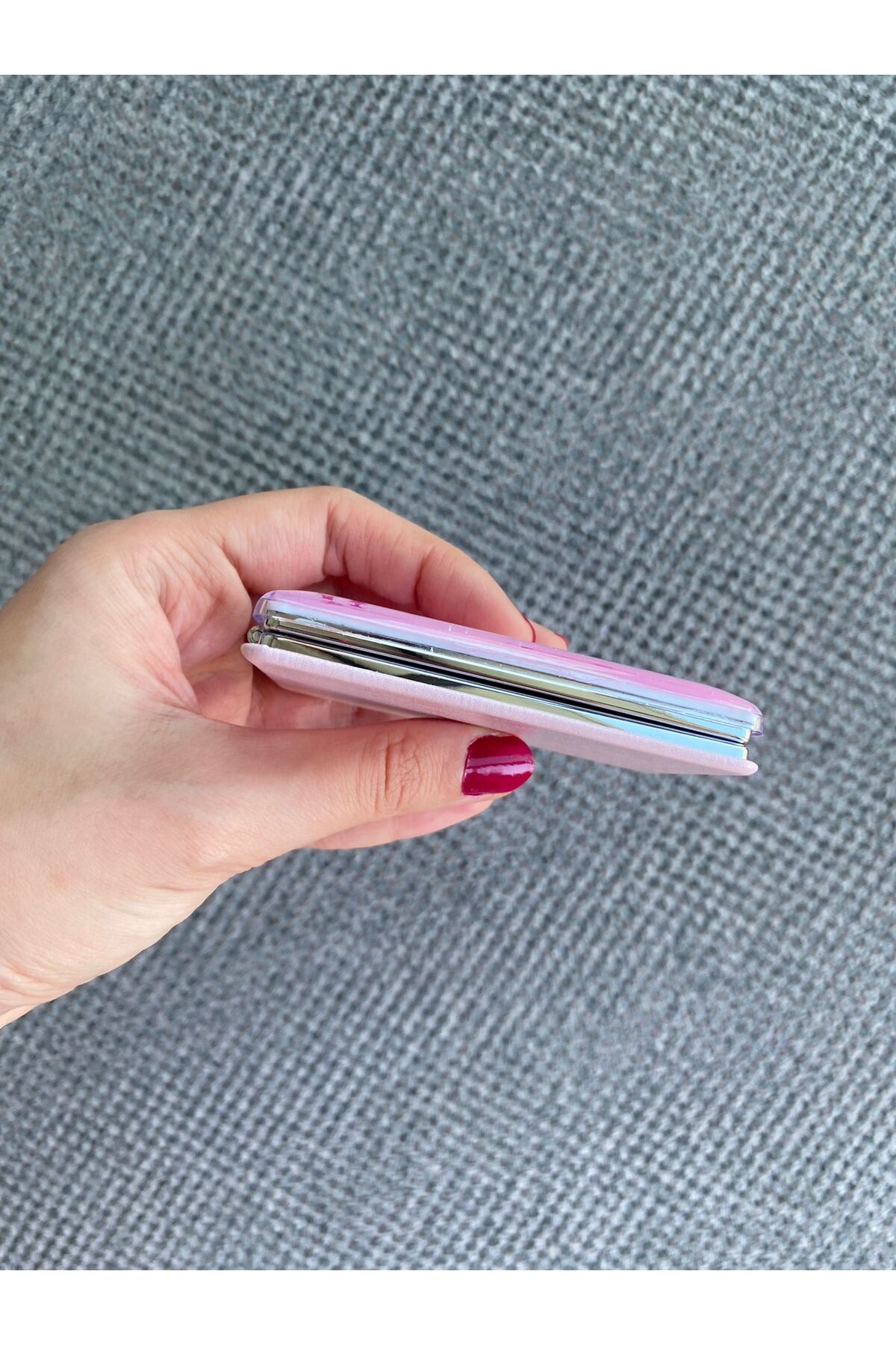 BLA GROUP HELLO KİTTY SİMLİ SULU Kozmetik Cep Çanta Aynası Kapaklı El ...