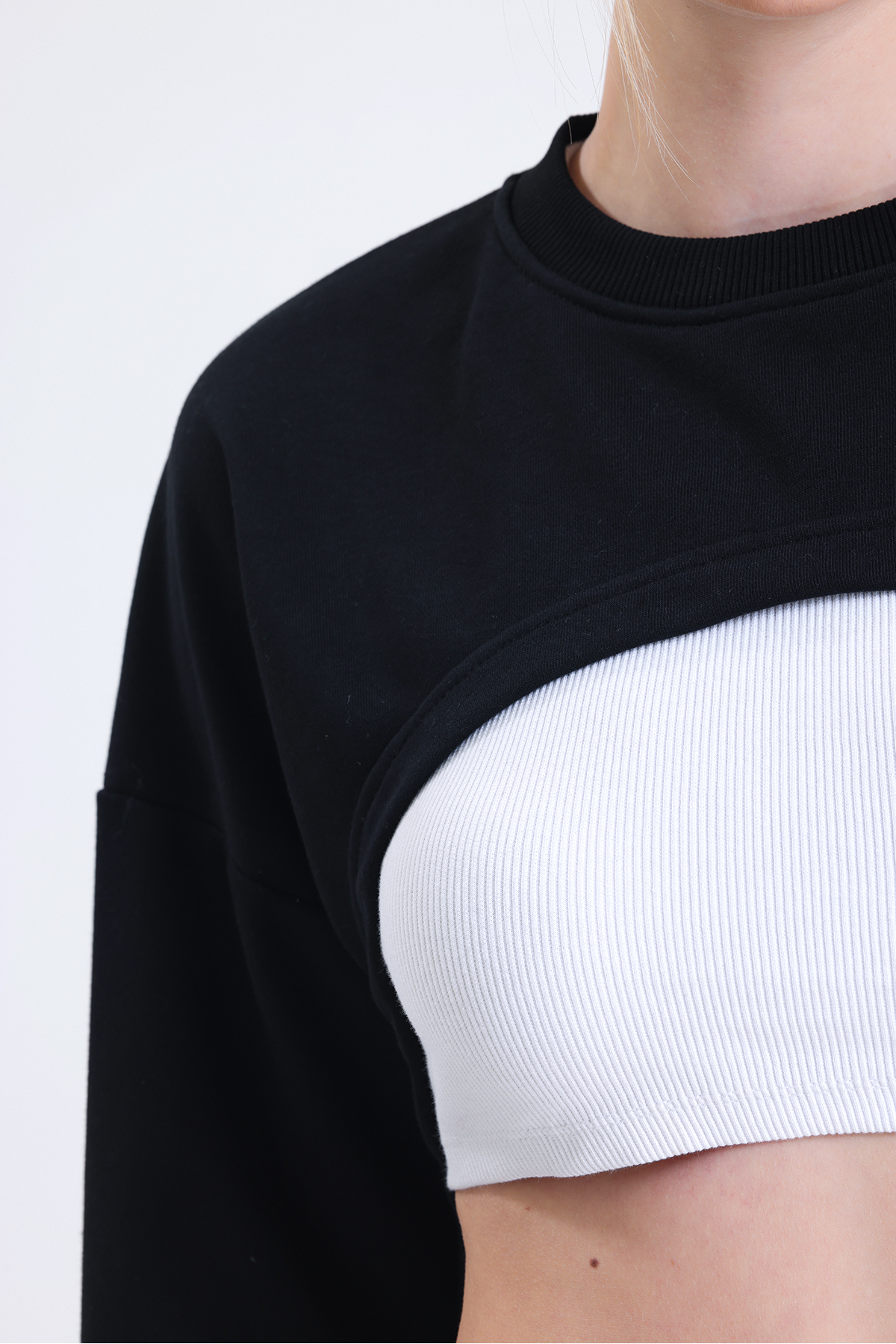 MuuBs Gumi Ön Kısa 3 İplik Sıfır Yaka Super Crop Sweatshirt Fiyatı ...