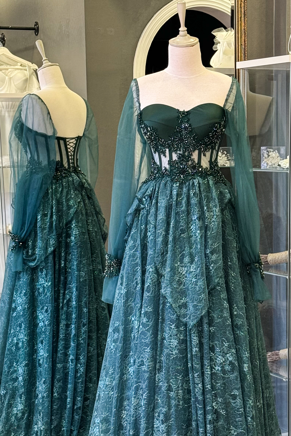 Lenta Moda Zümrüt Yeşil Simli Dantel Etekli Ve İşlemeli Dantel Detaylı ...